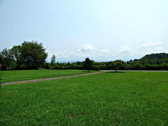 452 Wells Spring Rd, Dandridge, TN 37725