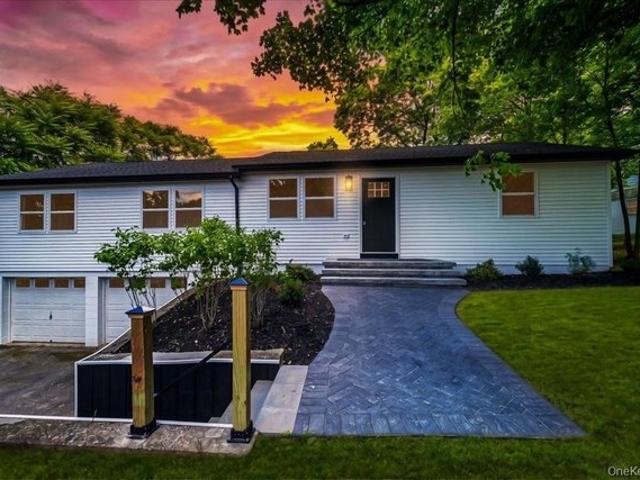 452 Vineyard Ave, Highland, NY 12528