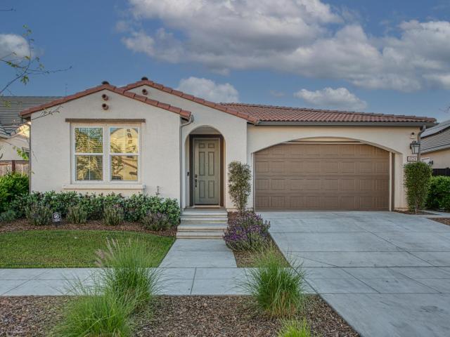 4534 Hillside Rd, Madera, CA 93636 | Compass