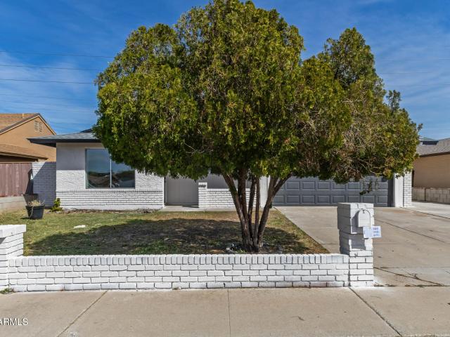 4535 N 71st Ln, Phoenix, AZ 85033 | MLS #6989 | Compass