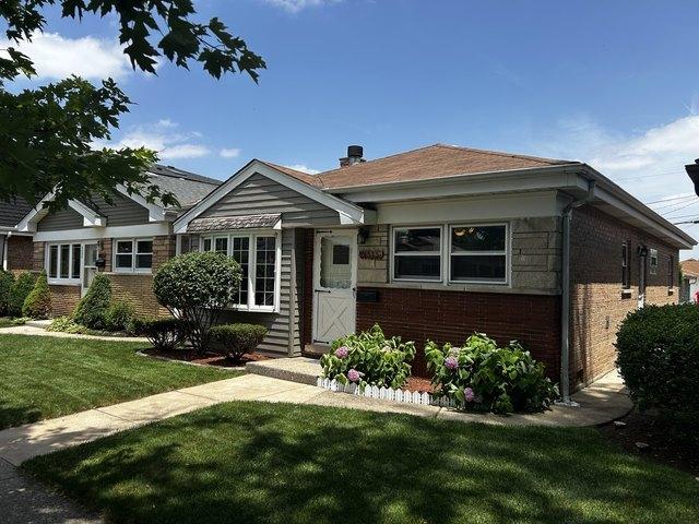 4535 Warsaw Ave, Lyons, IL 60534