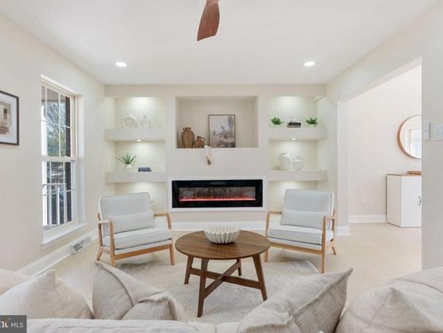 4535 Whetstone Ct, Hampstead, MD 21074