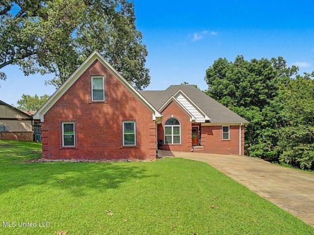 4536 Victoria Dr, Nesbit, MS 38651