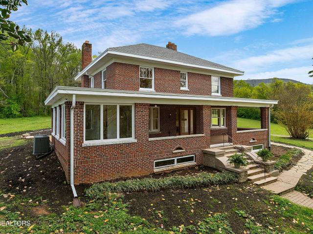 4537 Old Walland Hwy, Walland, TN 37886 | MLS #1326 | Compass