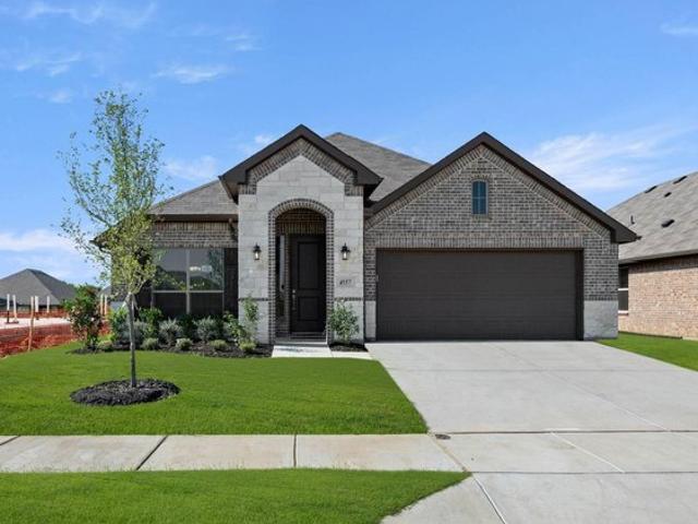 4537 Aralia St, Fort Worth, TX 76036