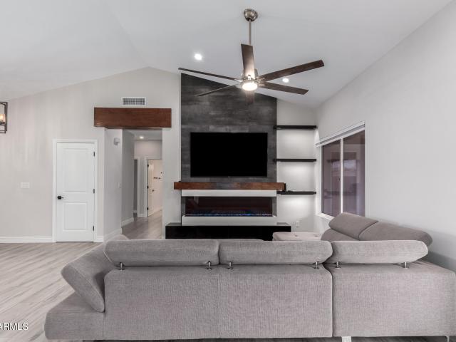 4537 e towne lane