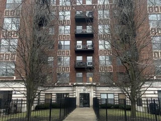 4537 S Drexel Blvd Apt 203, Chicago, IL 60653