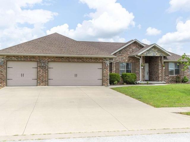 4537 Somerset Dr, Battlefield, MO 65619