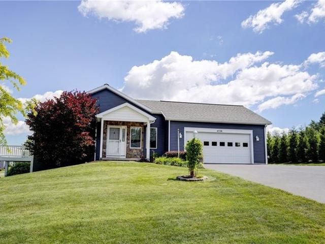 4538 Lake Ridge Dr, Canandaigua, NY 14424