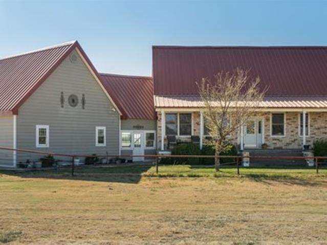 4538 W Jones Ave, Garden City, KS 67846
