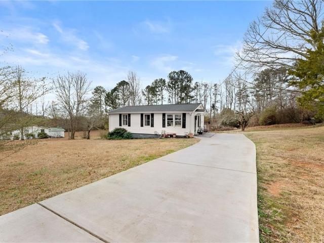 4539 Cash Dr, Flowery Branch, GA 30542 | MLS #7699 | Compass