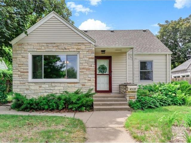 4539 Quail Ave N, Robbinsdale, MN 55422