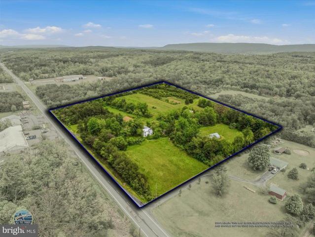 4539 Valley Rd, Berkeley Springs, WV 25411