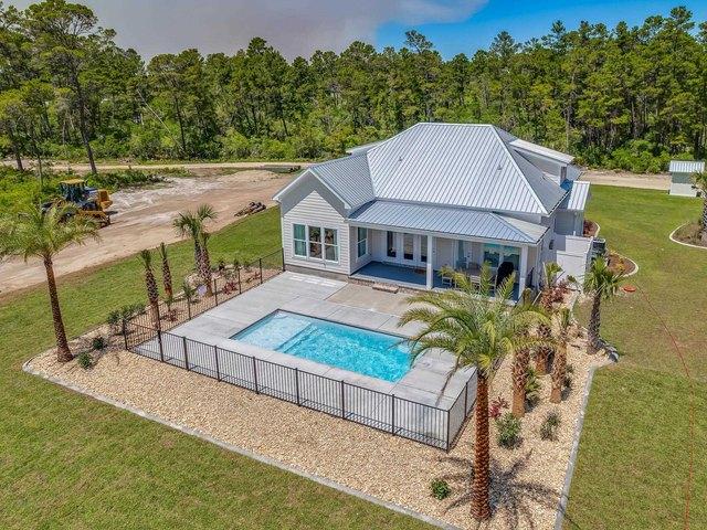 4530 Palms Way, Saint Teresa, FL 32346