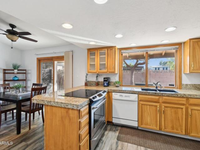 4530 W Continental Dr, Glendale, AZ