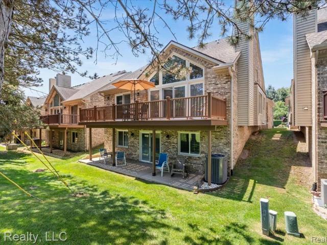 45317 Stonehedge Drive