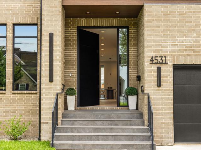 4531 Elm Street