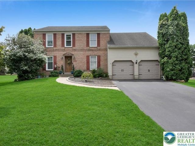 4531 Lenox Dr, Bethlehem, PA 18017