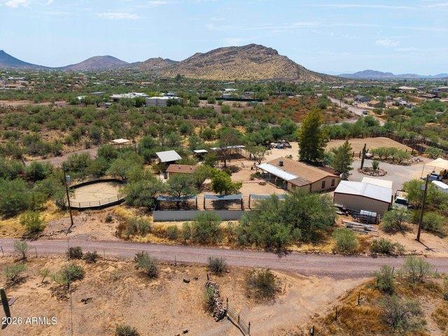 45327 N 6th St, New River, AZ 85087