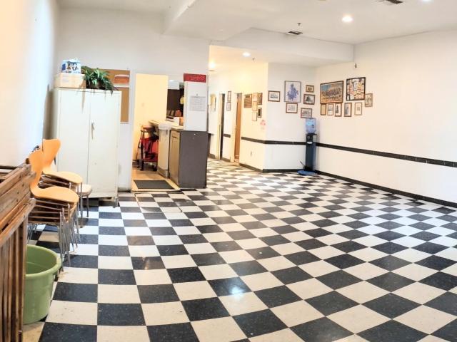 453 Avenue C
