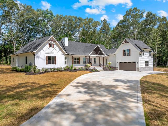 453 Dogwood Ln