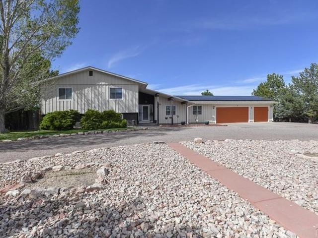 453 E Hahns Peak Ave, Pueblo West, CO 81007