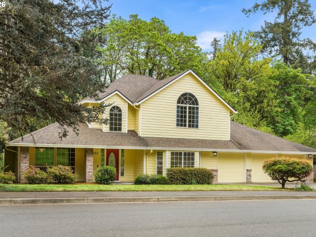 453 E Stonecreek Dr, La Center, WA 98629 | MLS #226693 | Compass