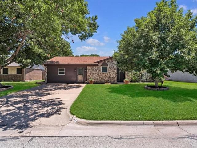 453 Irene St, Burleson, TX 76028