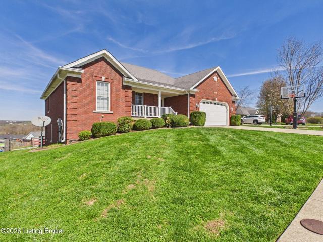 453 Oak Tree Way