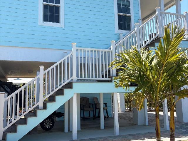 453 NE Indian River Dr, Jensen Beach, FL 34957 | MLS #R11130 | Compass