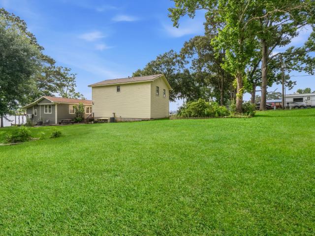 453 Sandy Lane
