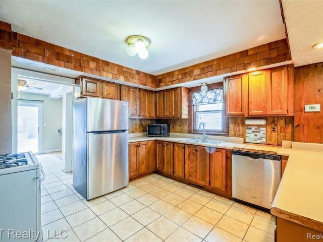 453 Spruce Street