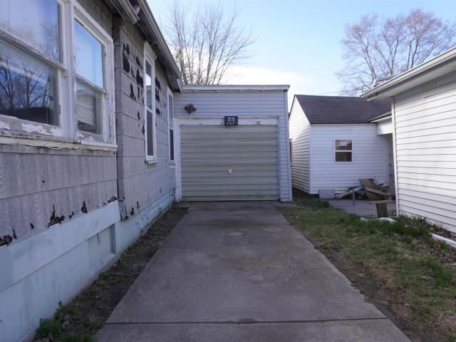 453 W Boone Street