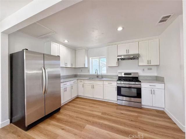 453 W Locust Street B
