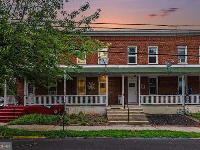 453 W Penn St, Carlisle, PA 17013
