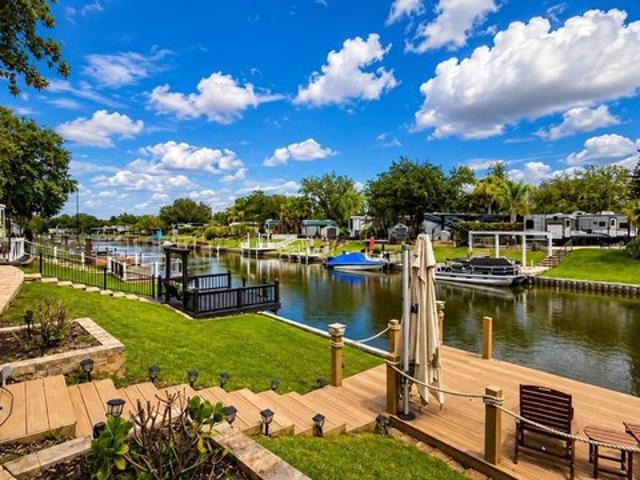 453 Waterway Dr, Lake Wales, FL 33867