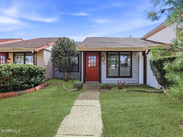 453E Chesterfield Court