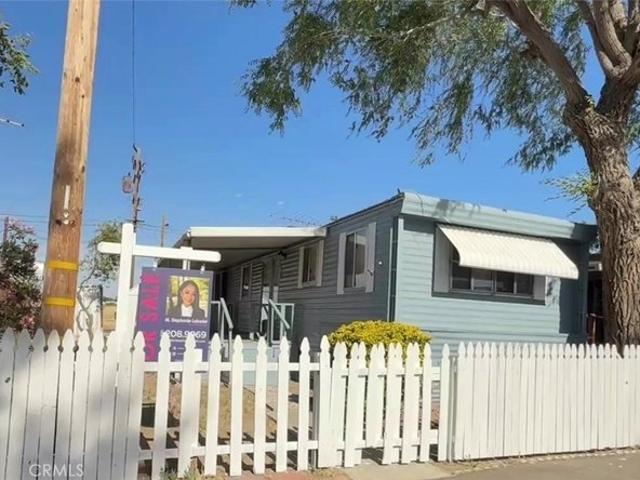 45446 7th St E Spc 47, Lancaster, CA 93535