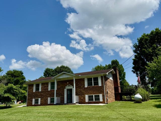 4544 N Wildwood Rd