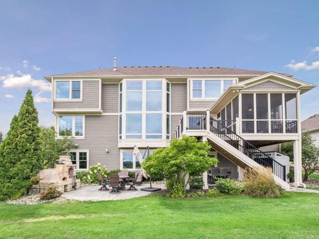 4544 Bluebell Trail N