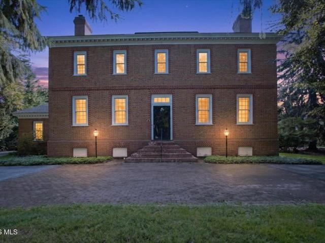 4544 Brookside Rd, Ottawa Hills, OH 43615