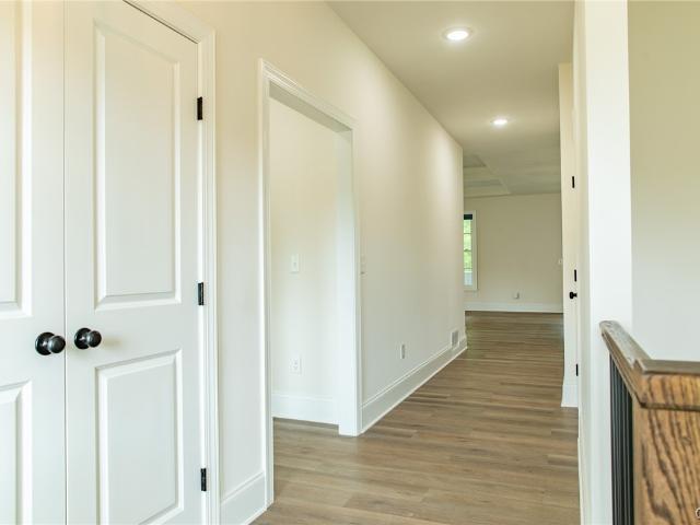4544 Hollyshire Way
