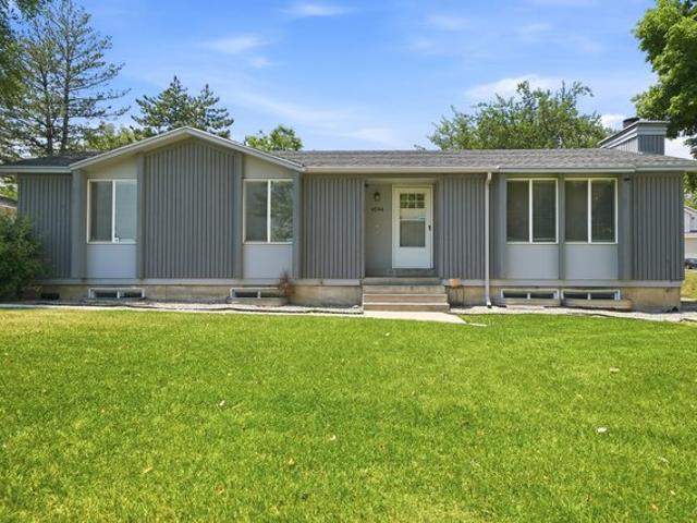 4544 S Stonewood Dr W, West Valley City, UT 84119
