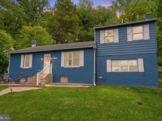 4545 N River Dr, Bensalem, PA 19020