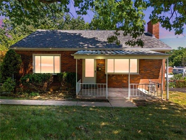 4545 Echo Glen Dr, Pittsburgh, PA 15236
