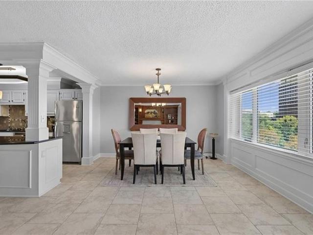 4545 Wornall Rd Apt 206, Kansas City, MO 64111