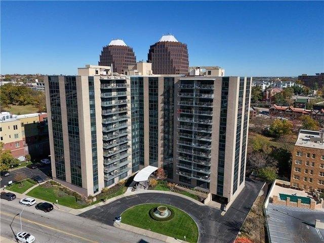 4545 Wornall Rd Apt 310, Kansas City, MO 64111