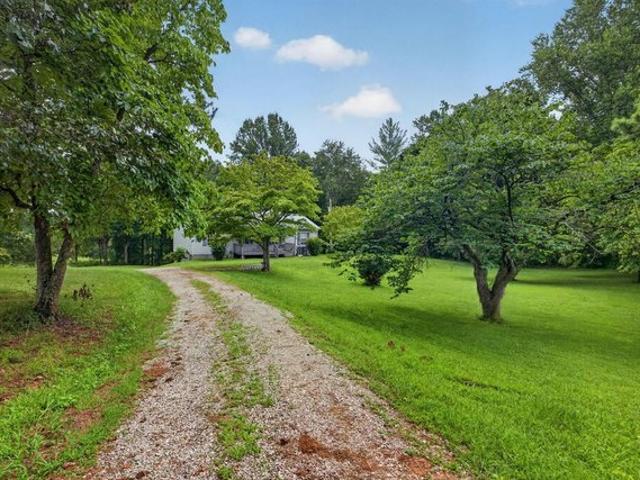 4546 Old Sparta Rd, Cookeville, TN 38506