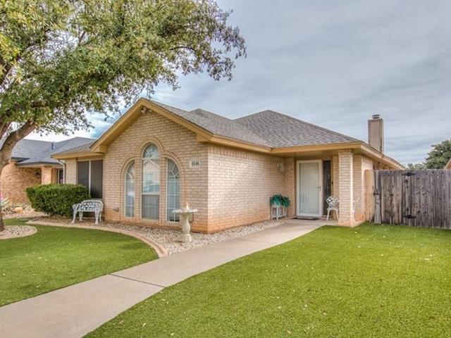 4546 Southern Oak Ln, San Angelo, TX 76904