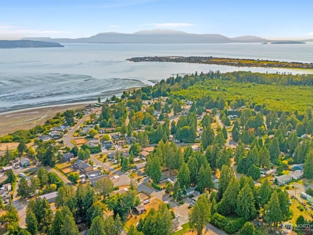 4548 Orcas Way
